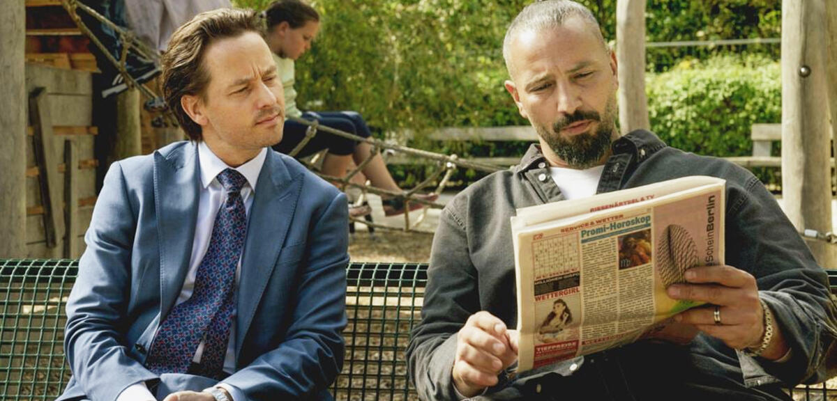 Achtsam Morden-Fanliebling Murathan Muslu hat schon in 2 anderen Netflix-Serien mitgespielt ...